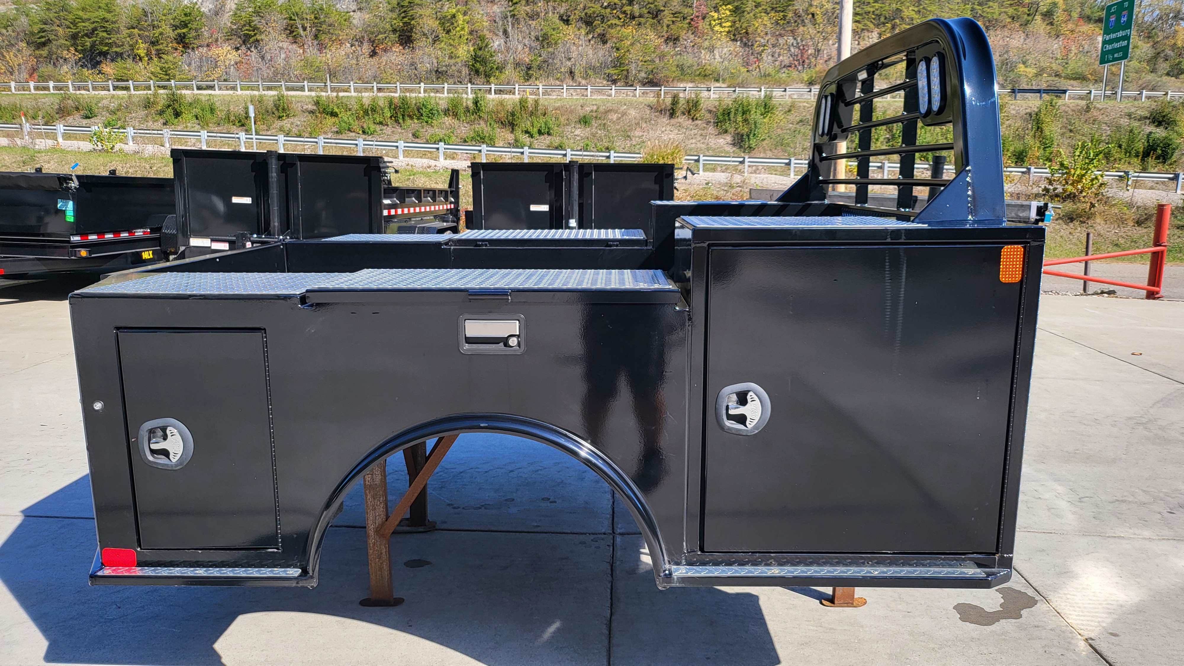 2025-CM-Truck-Beds-TM-Deluxe-Steel-Tradesmen-Body-40828 | Beaver ...